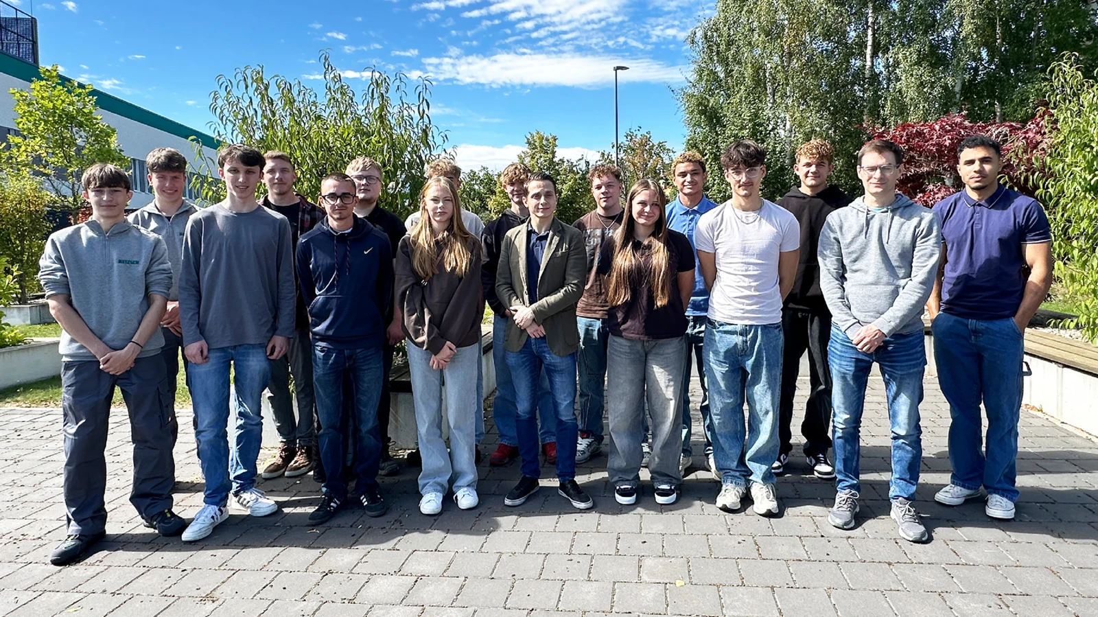 Wir sind die neuen Azubis! - NETZSCH Group